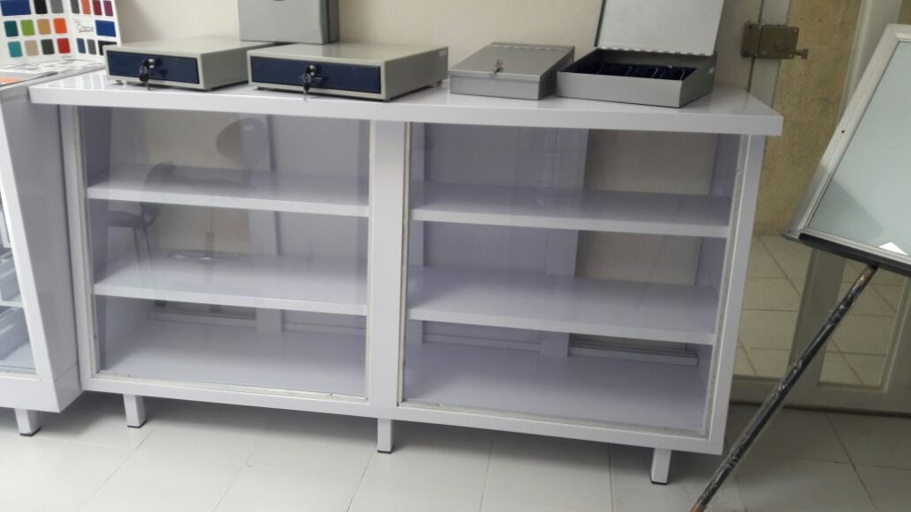 MOSTRADOR PARA NEGOCIOS – Muebles Coem